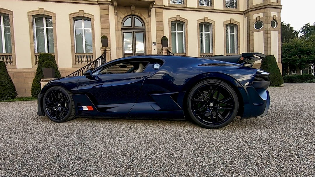 Supercarros: Bugatti Divo - O Teu AMC